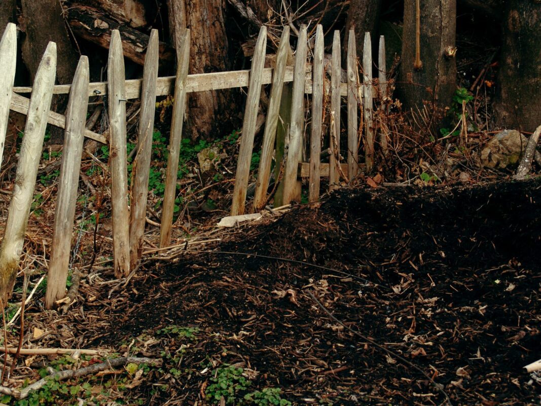 How to Take Down an Old Fence - David Musson Fencing Ltd